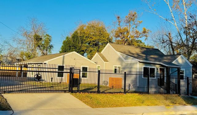7909 Goode St, Houston, TX 77012 - HAR.com