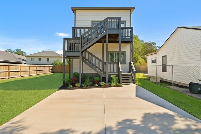 8204 Tower St B, Houston, TX 77088 - HAR.com