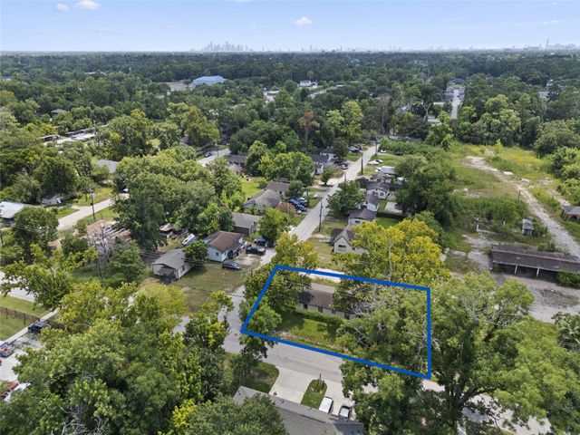 7341 Dolly Wright St, Houston, TX 77088 - HAR.com
