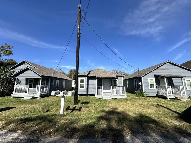 1315-1319 Austin St, Bay City, TX 77414 - HAR.com