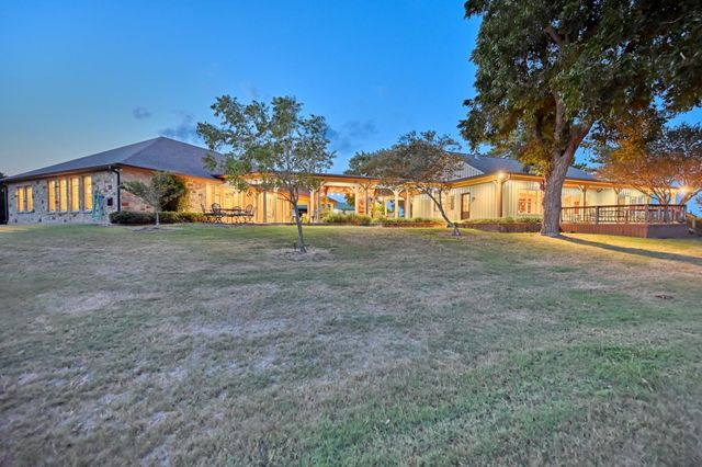 7940 Minarcik Rd, New Ulm, TX 78950 - HAR.com