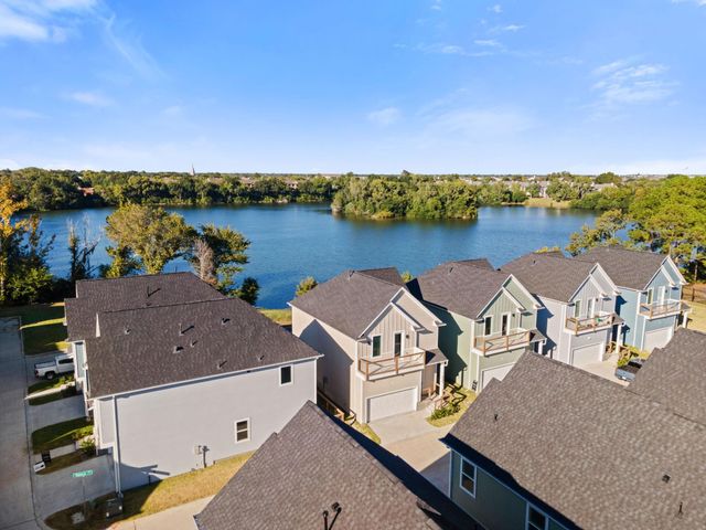 10092 Serrano Park Dr, Houston, TX 77075 - HAR.com