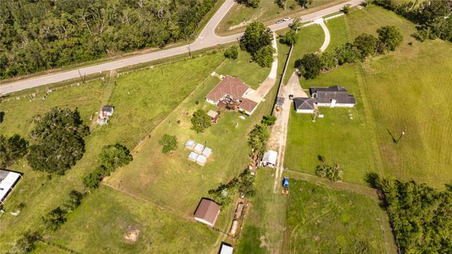15706-2 County Road 526, Rosharon, TX 77583 - HAR.com