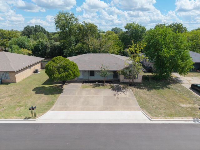212-214 Yale Cir, College Station, TX 77840 - HAR.com